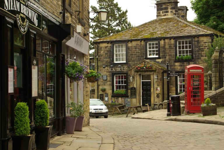 How to Spend 2 Perfect Days In Haworth Yorkshire | Books and Bao