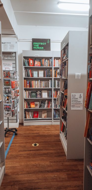10 Beautiful Cambridge Bookshops & Cafes | Books and Bao
