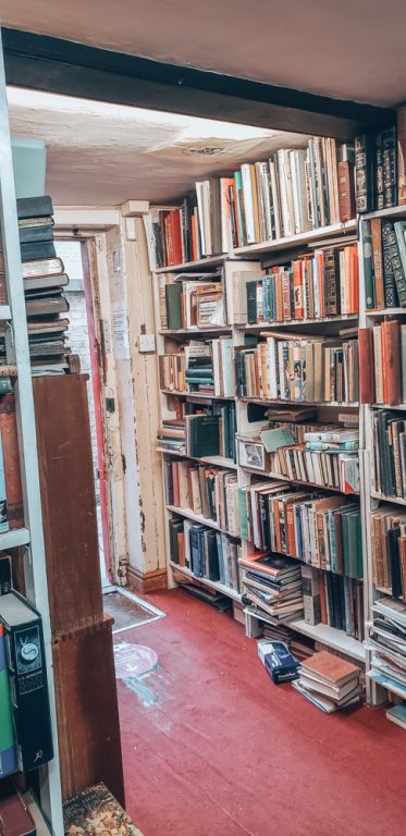 10 Beautiful Cambridge Bookshops & Cafes | Books and Bao