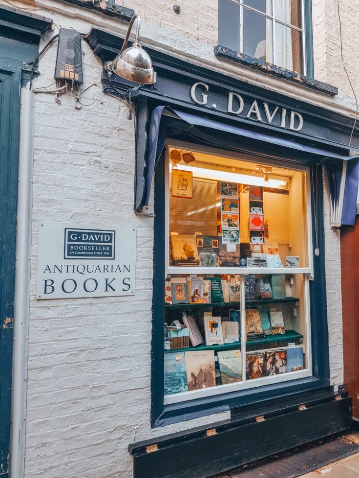 10 Beautiful Cambridge Bookshops & Cafes | Books and Bao