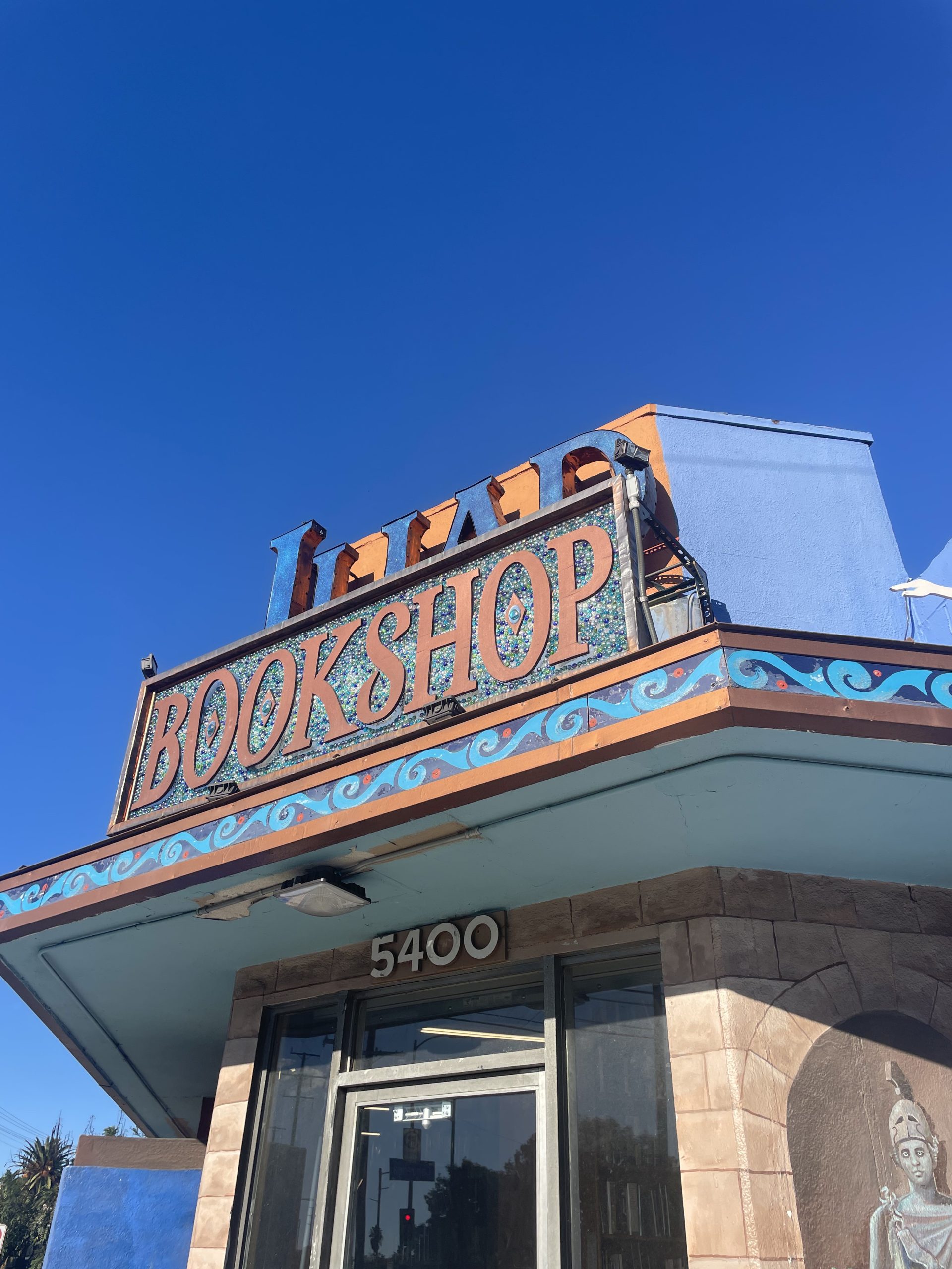 A Native's Guide to the Best 9 Bookstores in LA